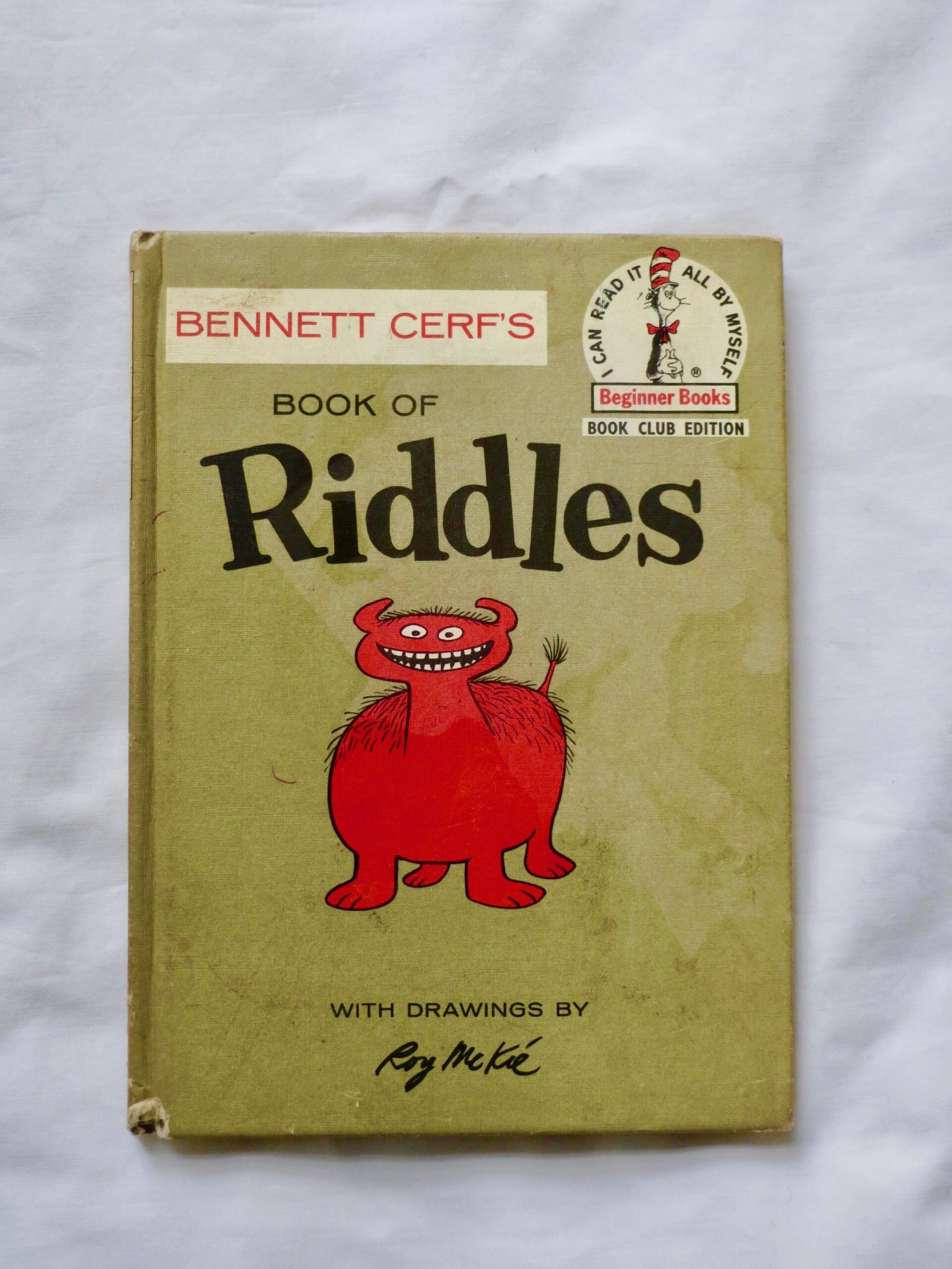 Bennett Cerf’s Book of Riddles – Dr Seuss Beginner Books (1968).
